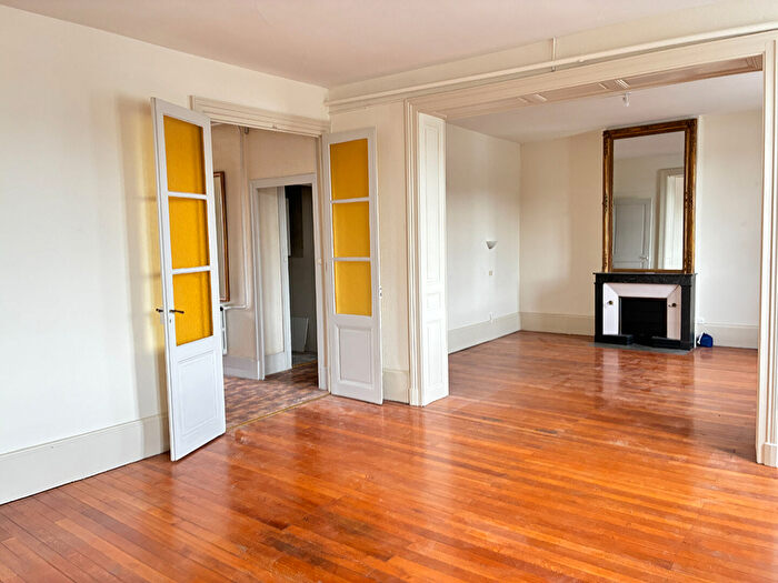 Appartement 5 pièces à louer à Mâcon, Herriot