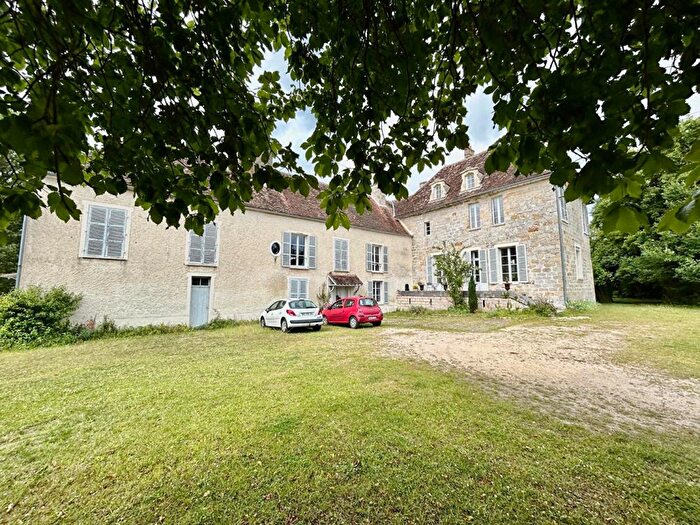 Balloy : Maison 12 pièces à vendre