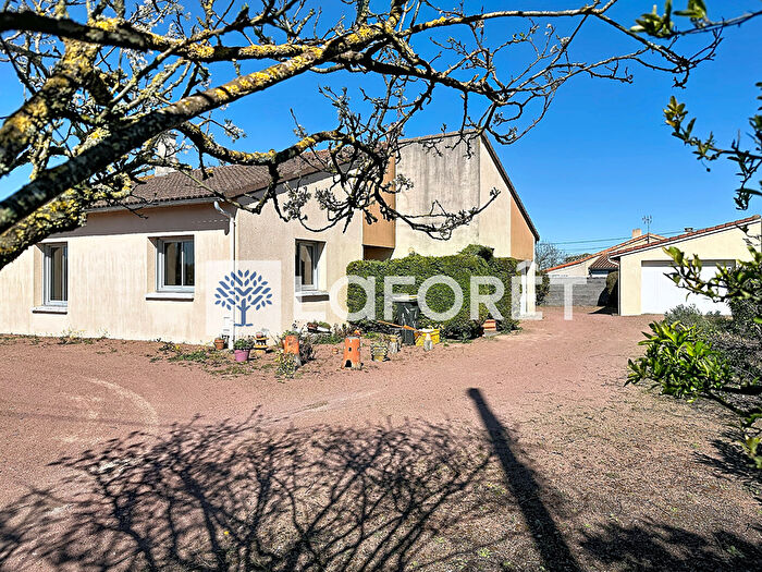 Maison à vendre - Airvault - 4 pièces - 2 chambres