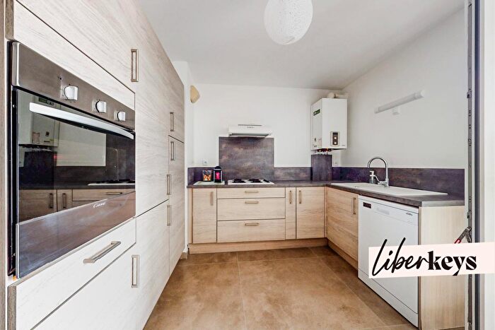 Appartement à vendre - Lyon e , Gerland - 4 pièces - 3 chambres