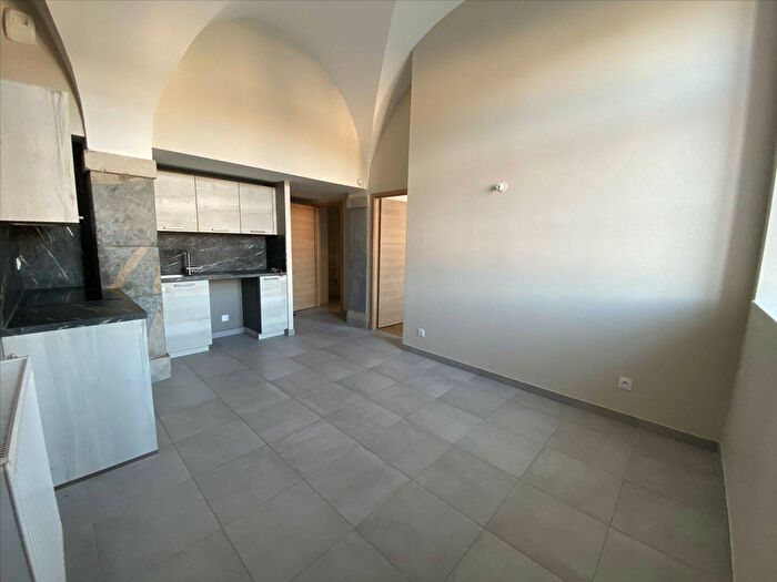 Centre, Chapelle des Buis, Besançon : Appartement 2 pièces à louer