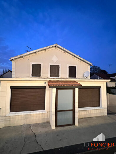 Égly : Appartement 1 pièce à louer