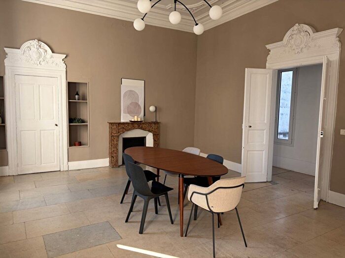 Appartement à louer - Centre Historique, Montpellier - 6 pièces - 4 chambres