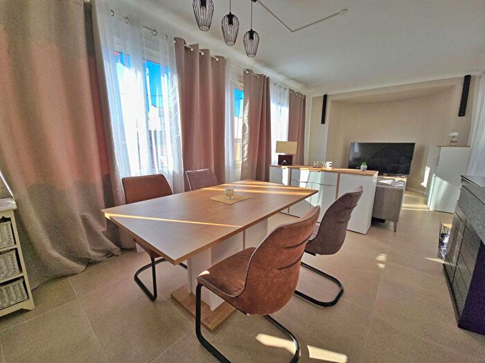 Appartement à vendre - Vallauris, Centre-ville - 4 pièces - 3 chambres