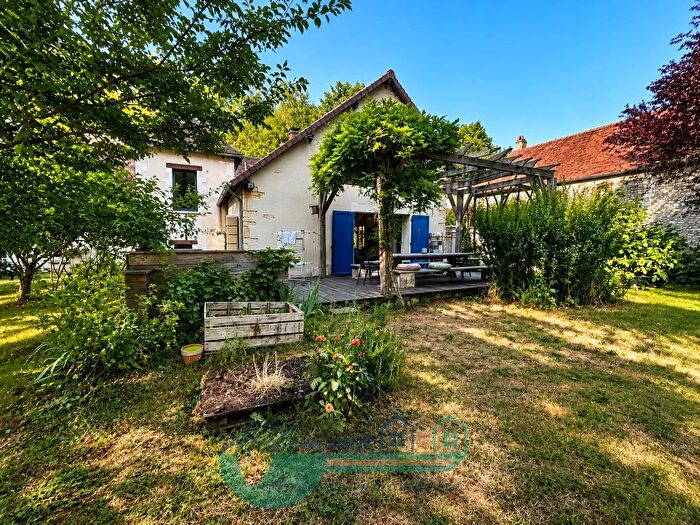 Maison 9 pièces à vendre à Poilly-sur-Tholon