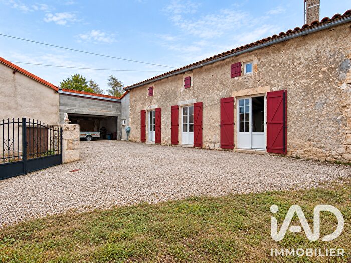 Maison 10 pièces à vendre à Saint-Laurent-de-Céris