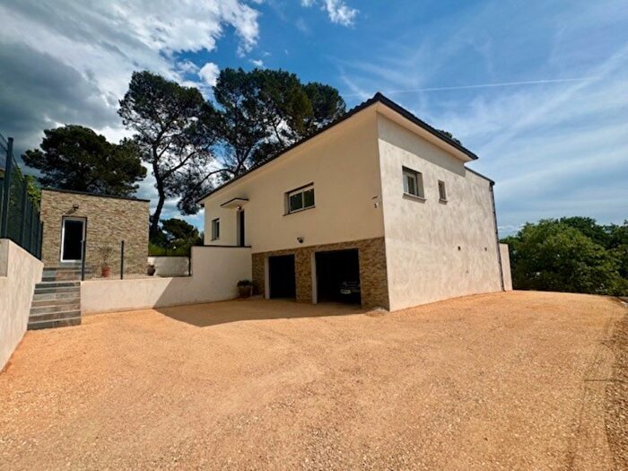 Saint-Privat-des-Vieux : Maison 5 pièces à vendre