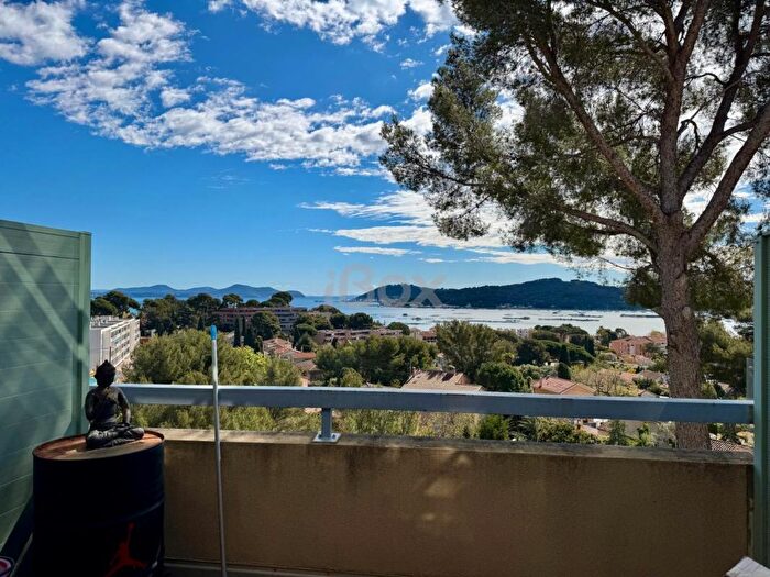 Appartement à louer - La Seyne-sur-Mer, Sud - 2 pièces - 1 chambre