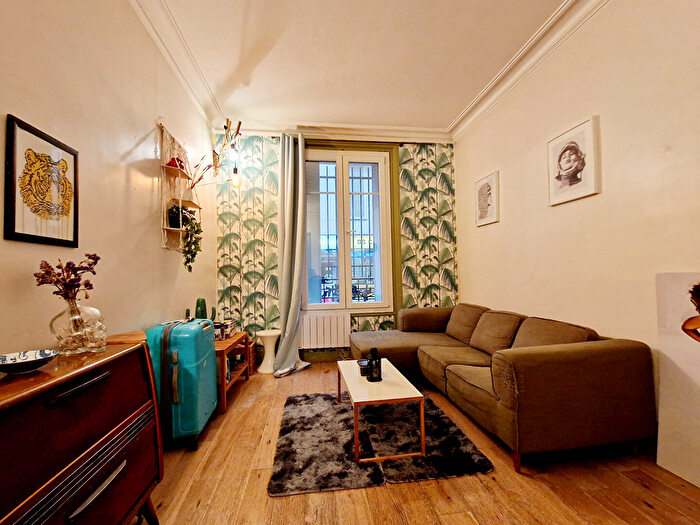 Appartement à vendre - Paris e , Barbès, Château Rouge - 2 pièces - 1 chambre