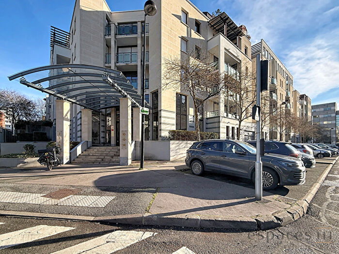 Appartement à vendre - Montigny-le-Bretonneux, Saint-Quentin - 4 pièces - 3 chambres