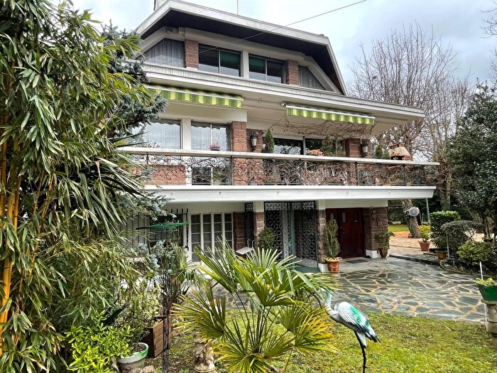 Maison à vendre - Chelles, Chelles Sud, Grande Prairie, Bords de Marne - 8 pièces - 4 chambres