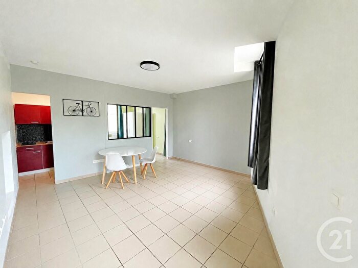 Appartement à louer - Épernon - 2 pièces - 1 chambre