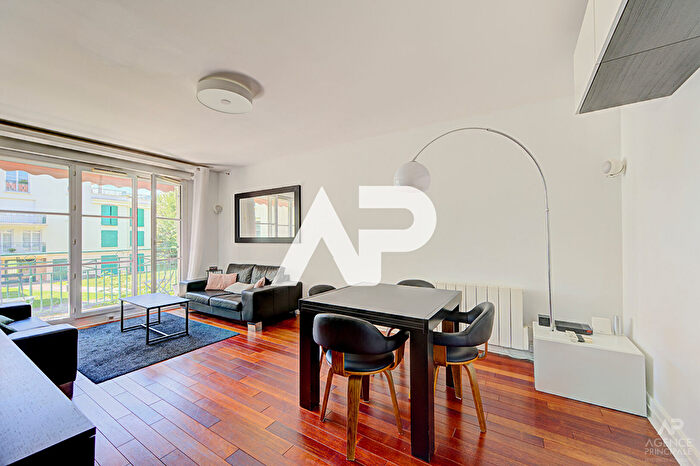 Rueil-Malmaison, Plateau : Appartement 4 pièces à vendre