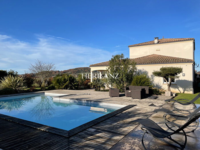 Maison à vendre - Saint-Magne-de-Castillon - 6 pièces - 4 chambres