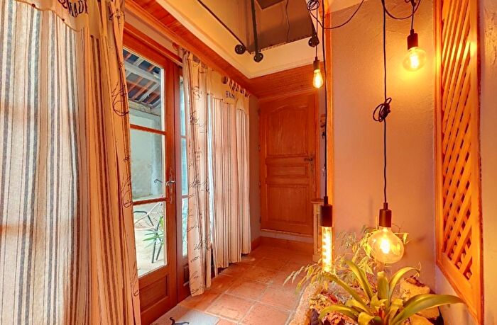 Maison à vendre - Savigna - 12 pièces - 5 chambres