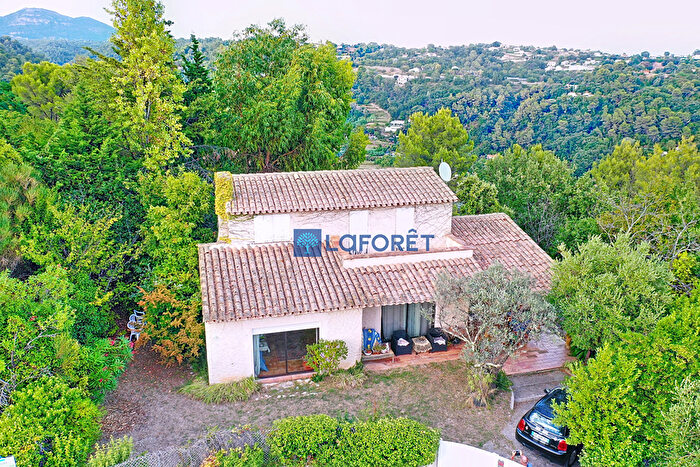 Maison à vendre - Vence, Sainte Elisabeth, Les Cayrons, Poutaouch - 7 pièces - 5 chambres
