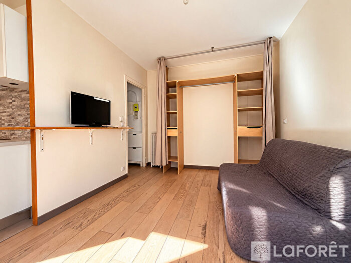 Asnières-sur-Seine, Centre-ville : Appartement 1 pièce à vendre