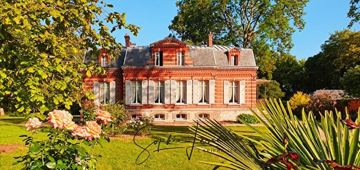 Bézu-Saint-Éloi : Maison 9 pièces à vendre