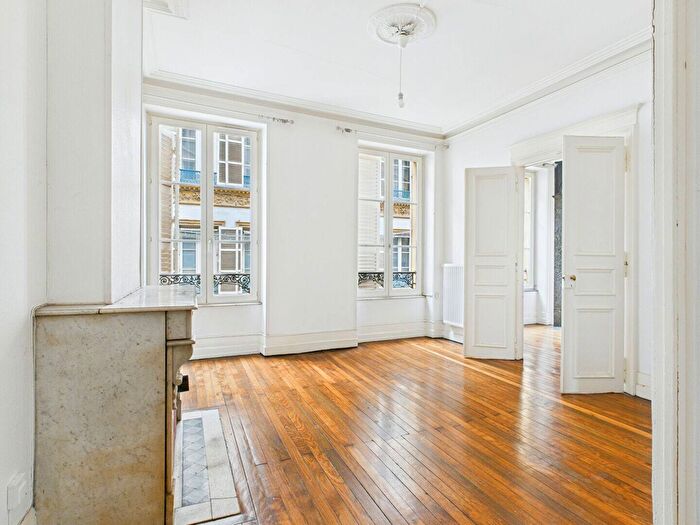 Appartement à louer - Centre-Ancienne Ville, Metz - 3 pièces - 2 chambres