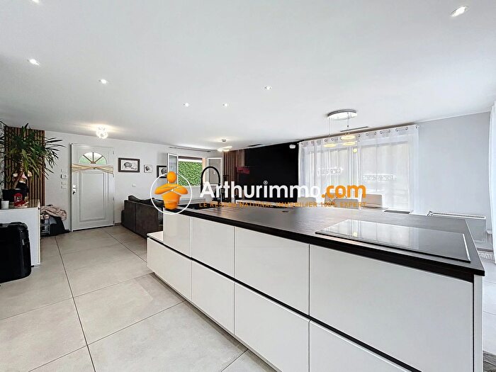 Maison à vendre - Saint-Chef - 6 pièces - 5 chambres