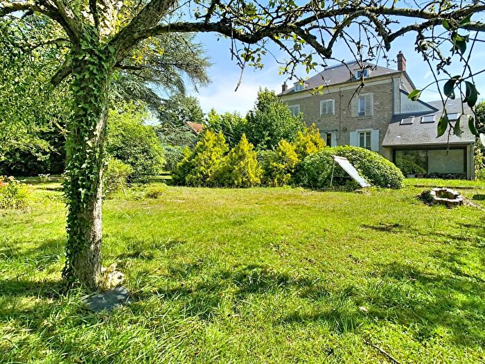 Maison 8 pièces à vendre à Crouy-sur-Ourcq