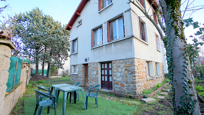 Maison à vendre - Aubergenville - 6 pièces - 4 chambres