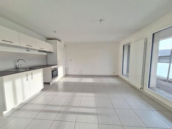 Appartement à louer - Clermont-Ferrand, Delille, Cathédrale, La Gare - 2 pièces - 1 chambre