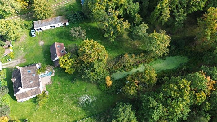 Maison à vendre - Chevillon-sur-Huillard - 11 pièces - 8 chambres