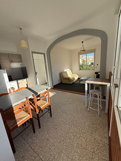 Appartement à louer - Perpignan, Las Cobas - 2 pièces - 1 chambre