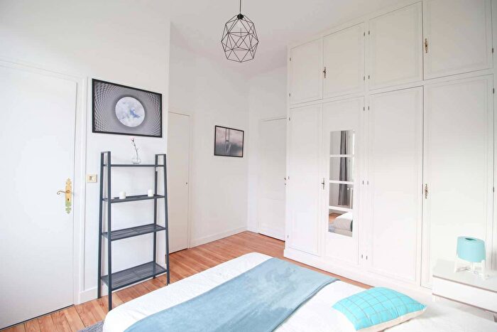 Saint Augustin, Tauzin, Alphonse Dupeux, Bordeaux : Appartement 1 pièce à louer