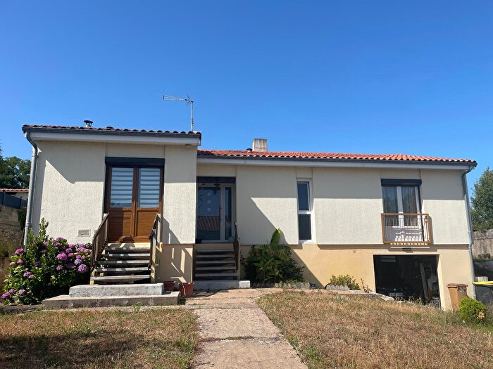 Maison 6 pièces à louer à Cholet, Leclerc