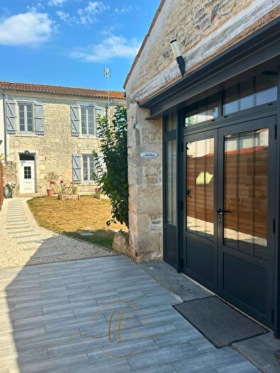 Maison 5 pièces à Villedoux, à vendre
