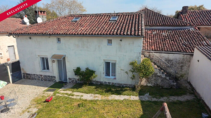 Maison à vendre - Genouillé - 3 pièces - 2 chambres