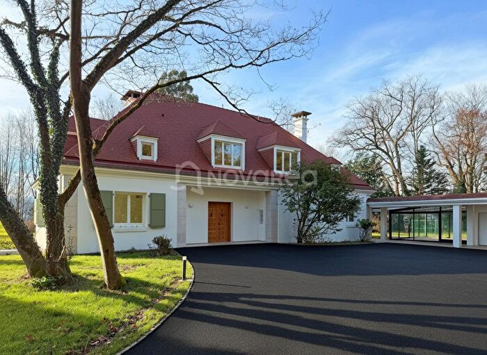 Maison à vendre - Pau, Centre-ville - 8 pièces - 6 chambres