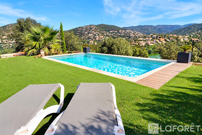 Maison 6 pièces à vendre - La Londe-les-Maures, Valcros, Alicastre, Haut Pansard, Bas Pansard, Le Pin