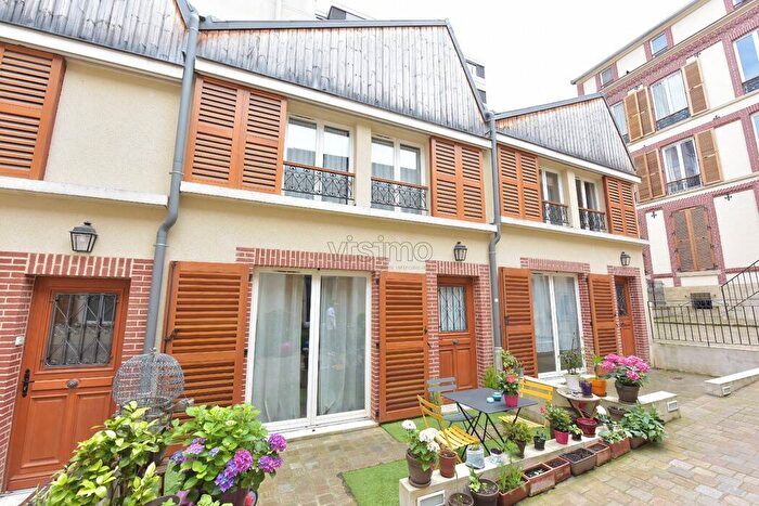 Maison à louer - Patay-Masséna, Paris ème arrondissement - 4 pièces - 3 chambres