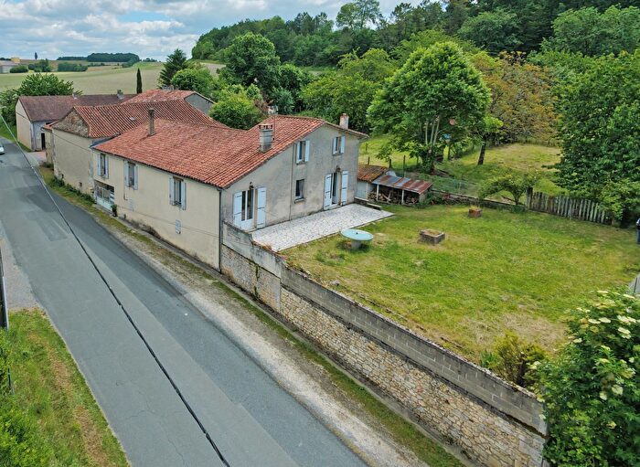Maison 8 pièces à vendre à Verteillac