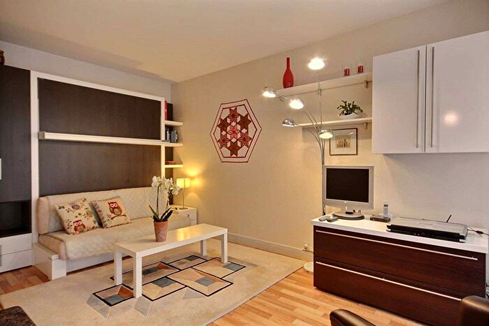 Appartement 1 pièce à louer à Vaugirard-Parc des Expositions, Paris 15ème arrondissement