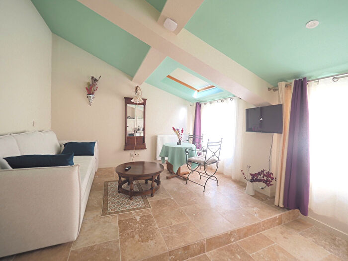 Appartement à louer - Paris e , Belleville - 1 pièce