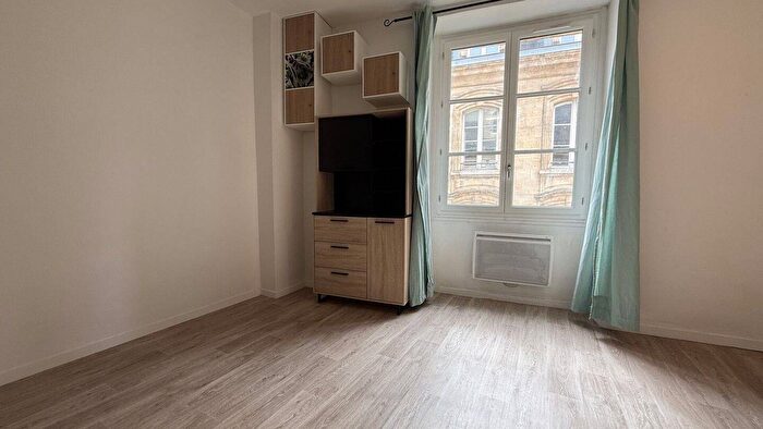 Centre ville, Bordeaux : Appartement 1 pièce à louer