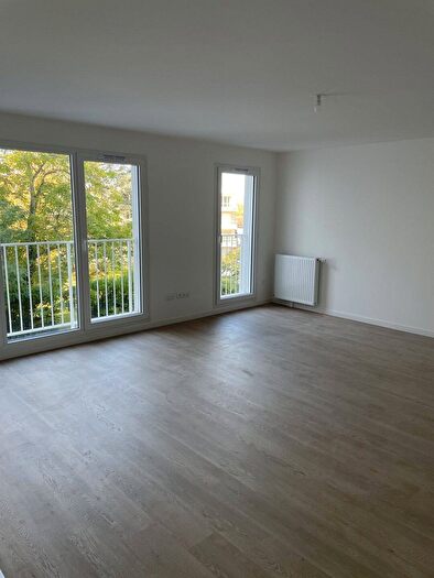 Ouest, Beaumont-sur-Oise - Appartement 3 pièces à louer