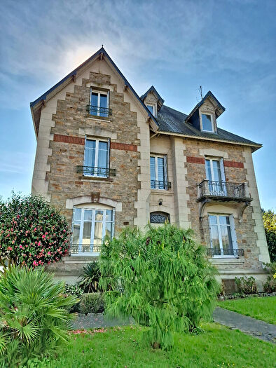 Maison à vendre - Ploërmel - 11 pièces - 7 chambres