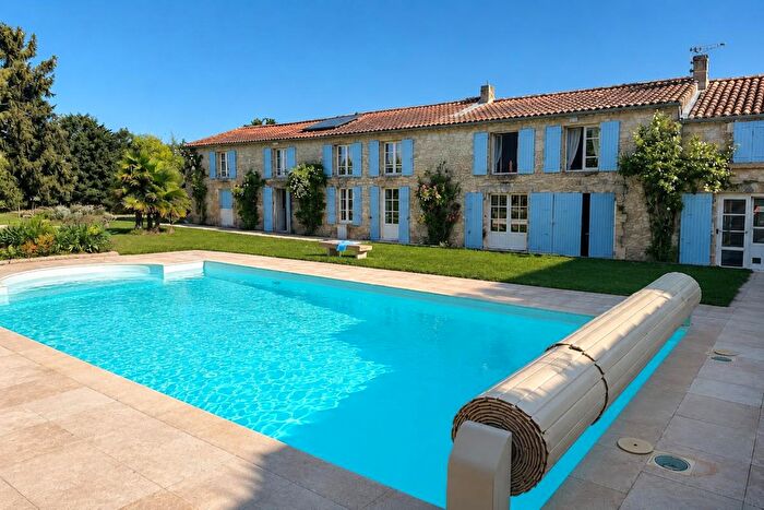 Maison 9 pièces à vendre - Longèves
