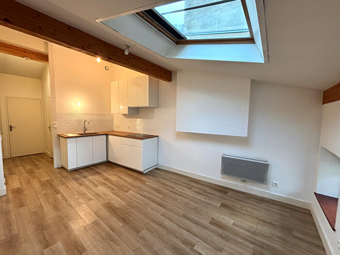 Appartement à louer - Saint-Étienne, Montaud - 3 pièces - 2 chambres