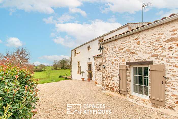 Maison à vendre - Le Poiré-sur-Vie - 8 pièces - 6 chambres