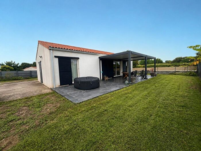 Maison 4 pièces à vendre à Saint-Laurent-Médoc
