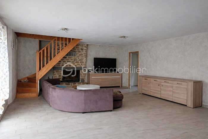 Maison à vendre - Saint-Martin-de-Landelles - 8 pièces - 5 chambres