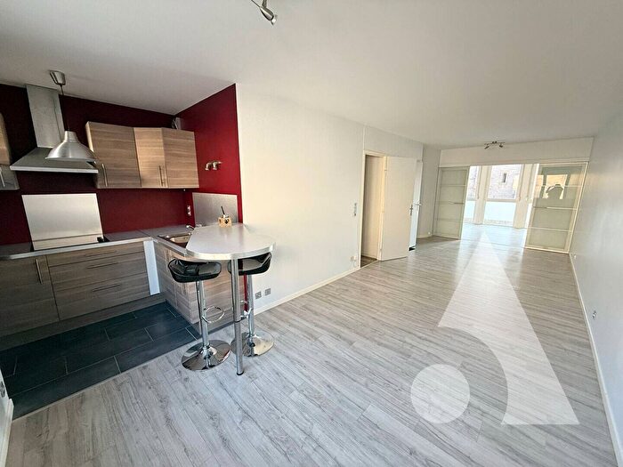 Appartement à louer - Cathédrale, Troyes - 2 pièces - 1 chambre