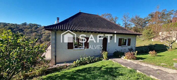 Maison 9 pièces à Turenne, à vendre