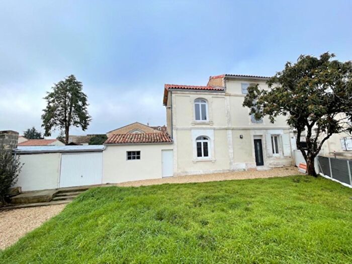 Maison 4 pièces à Angoulême, Basseau, à vendre